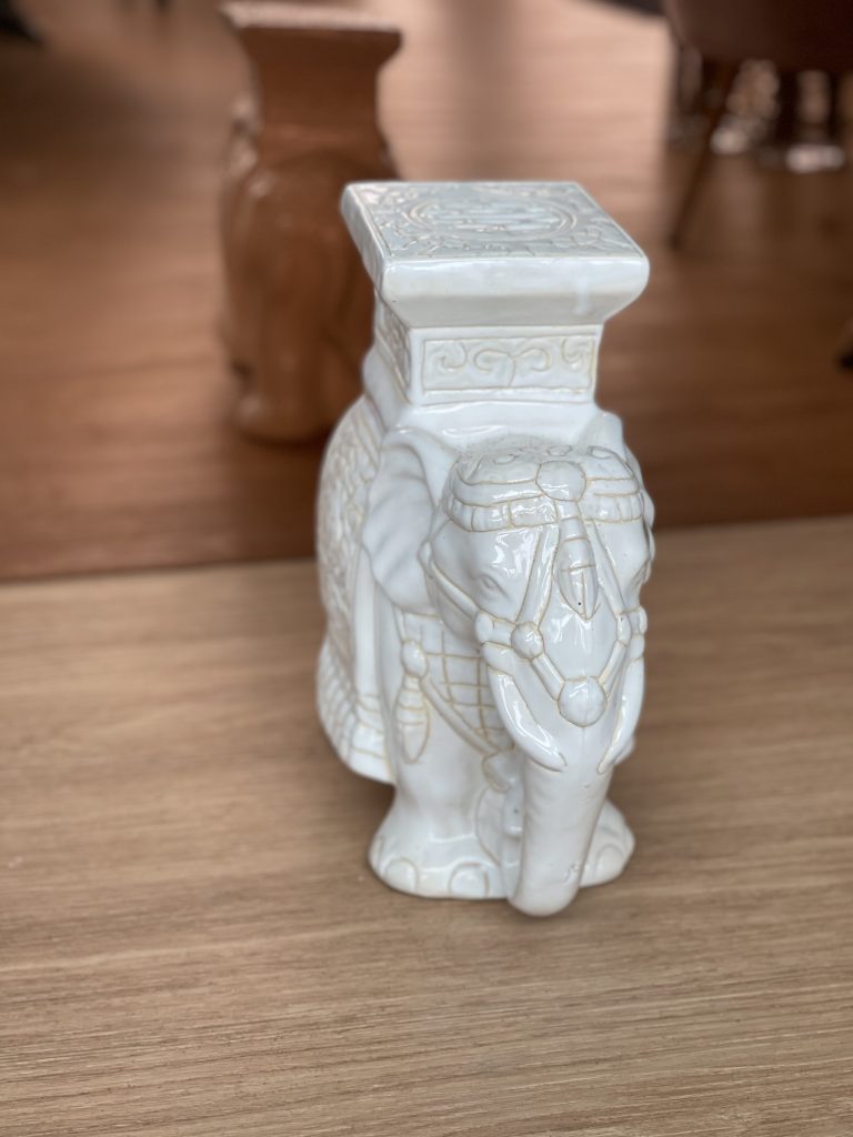 Postament Elevant, väike - Different peomööbli rent